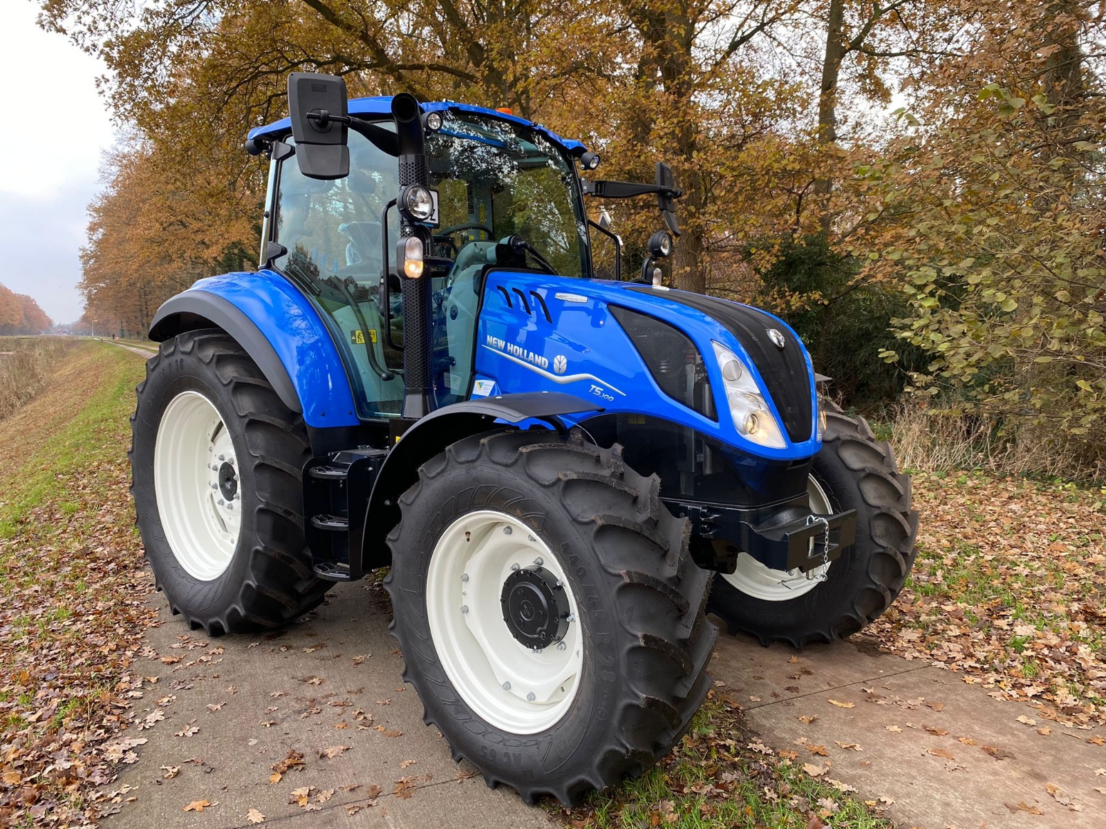 Nieuwe New Holland T5.100 Electro Command voor Mts. Berning-Groener